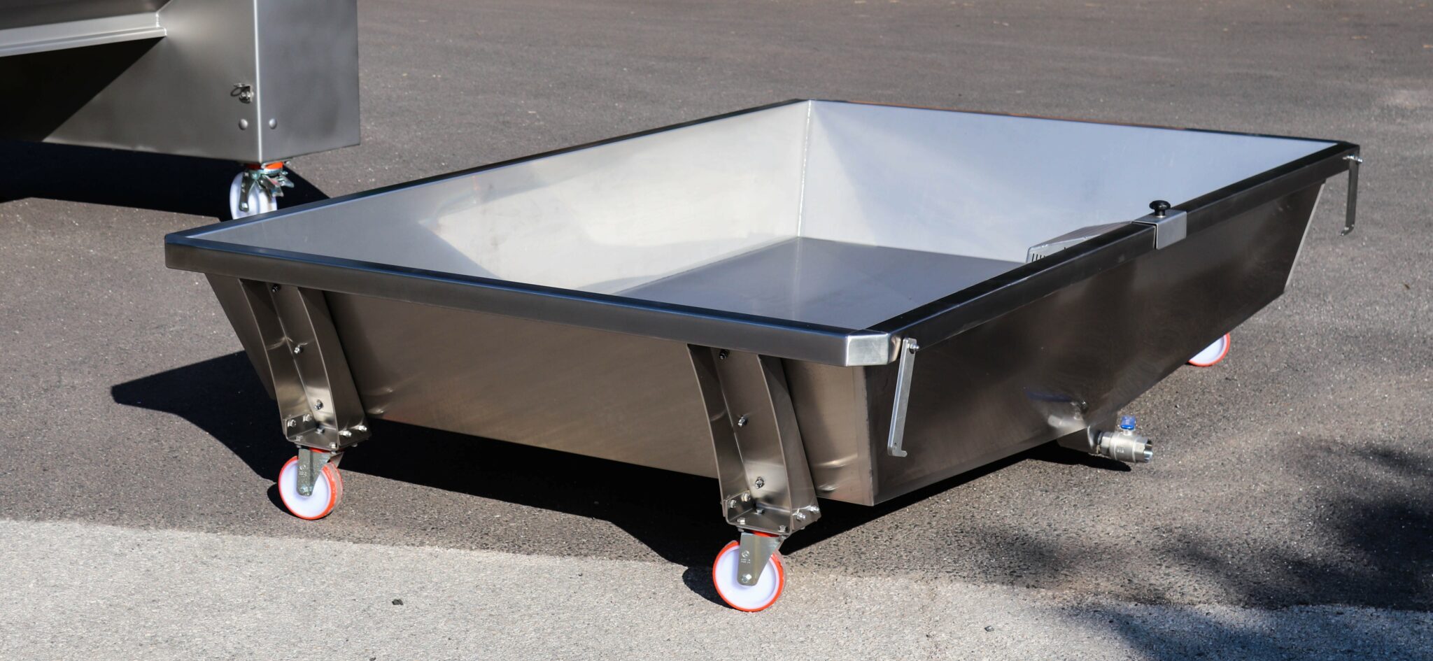 AWP 8HL V3 Versatile Winemaking Tank Professional